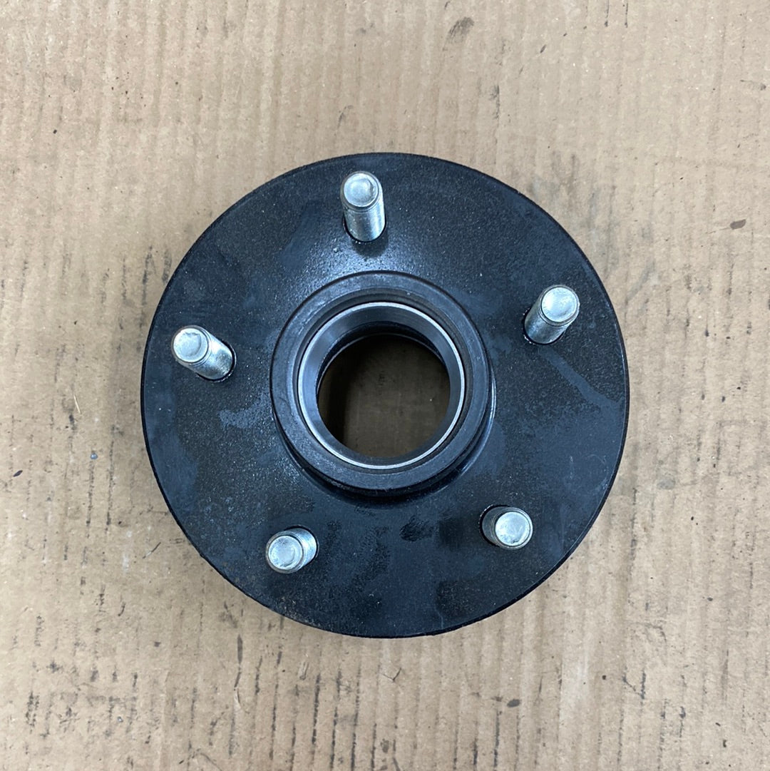 3.5K AXLE HUB 5X4.5 – J & J Trailers & Equipment
